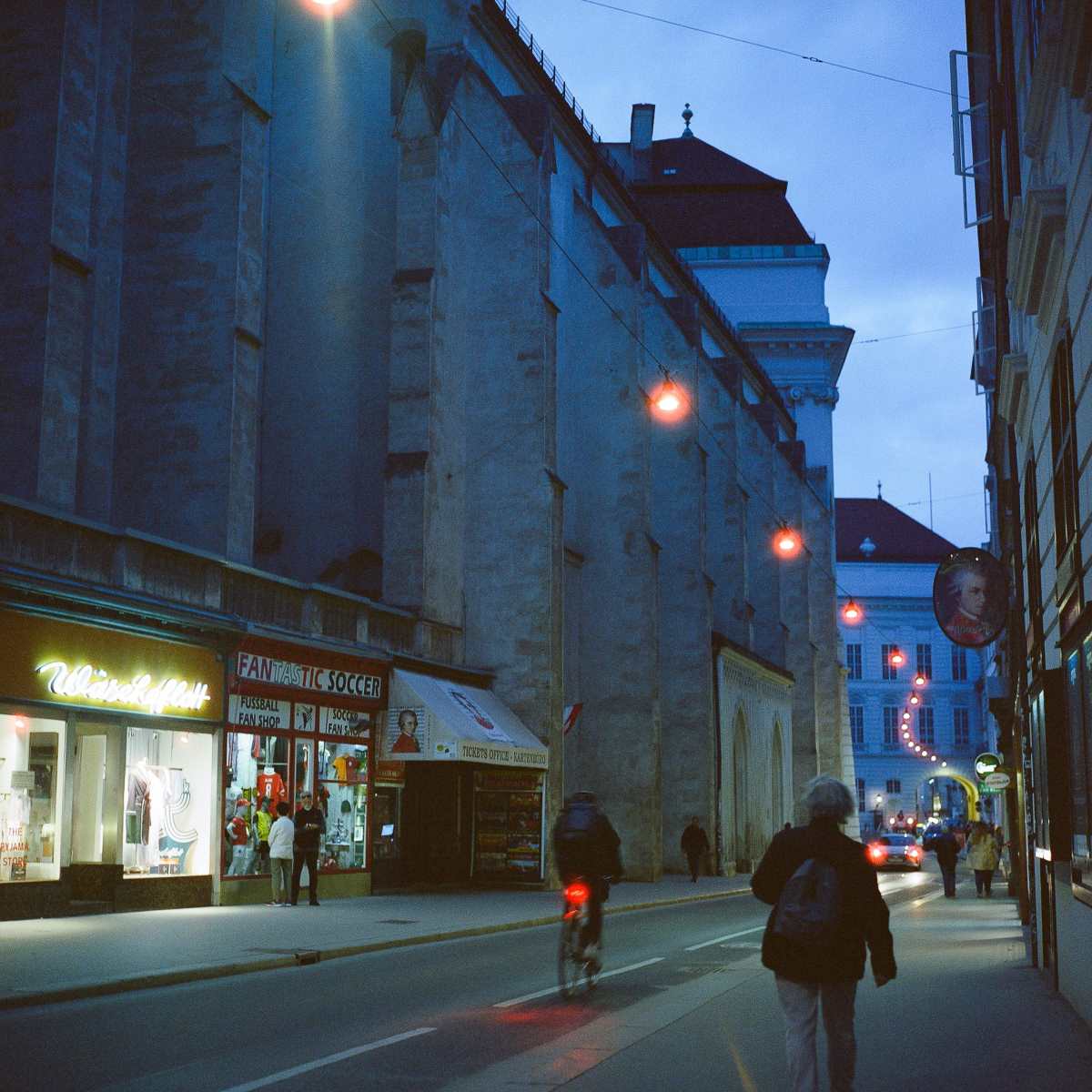 LOKY, LOBE - Flying Over | Stereofox Records